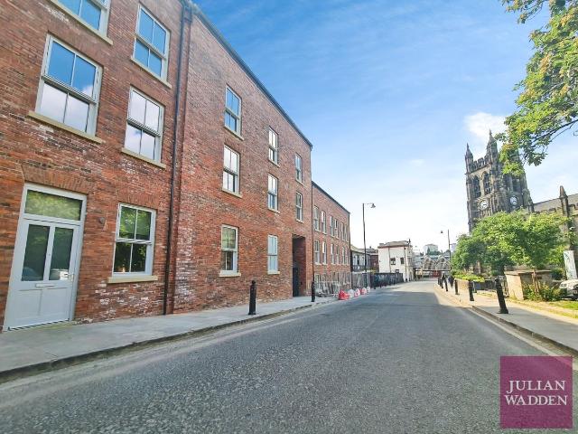 Churchgate, Stockport SK1, 1 bed flat to rent, £1,150 pcm | PrimeLocation