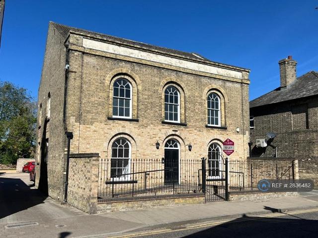 Churchgate Street, Ely, CB7 1 bed flat to rent £1,050 pcm £242 pw