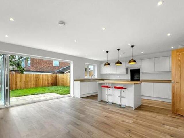 Churchill Avenue, Halstead, 4 Bedroom Detached