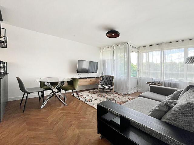 Churchill Gardens, London SW1V, 2 bed flat to rent, £2,950 pcm | PrimeLocation