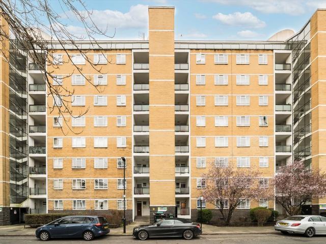 Churchill Gardens, London SW1V, 2 bed flat to rent, £2,600 pcm | PrimeLocation