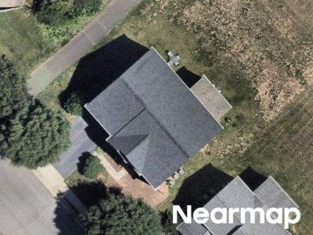 Churchill Glen Dr