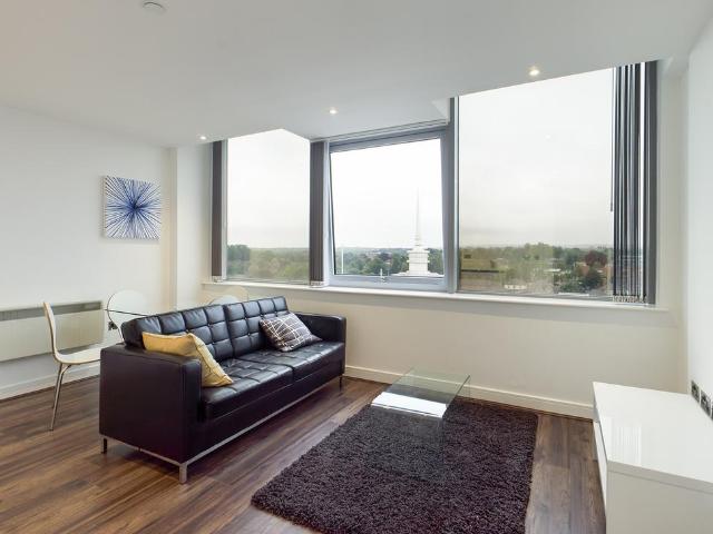 Churchill Place, Churchill Way. 1 bed flat to rent £1,050 pcm £242 pw