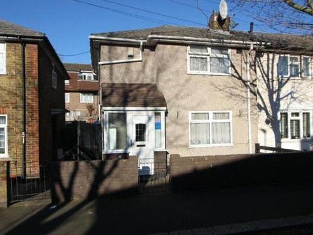 Churchill Road, London, 3 Bedroom End