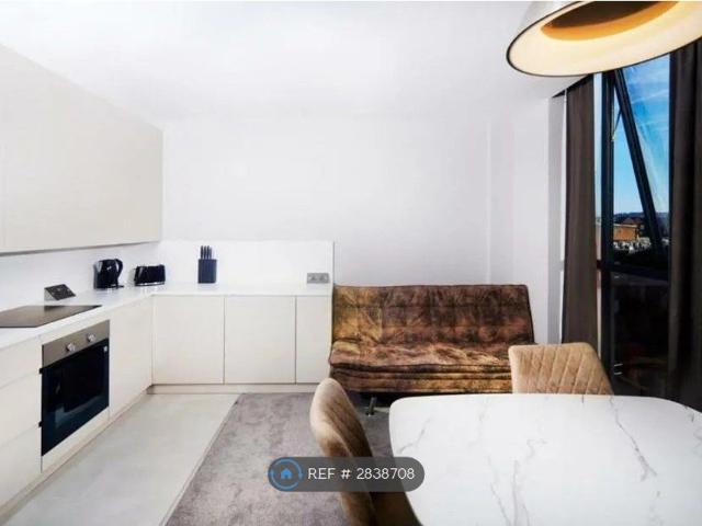 Churchill Way, Macclesfield SK11, 1 bed flat to rent, £1,000 pcm | PrimeLocation