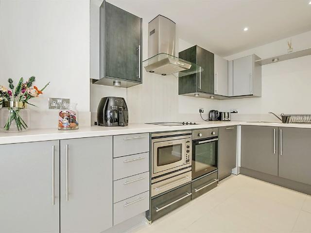 Churchill Way, Cardiff CF10, 2 bed flat to rent, £2,000 pcm | PrimeLocation