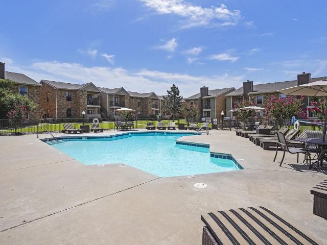 Cimarron Trails Apts. 3 Bedroom Apartment for Rent at 3100 Rock Creek Trl, Norman, OK 73072
