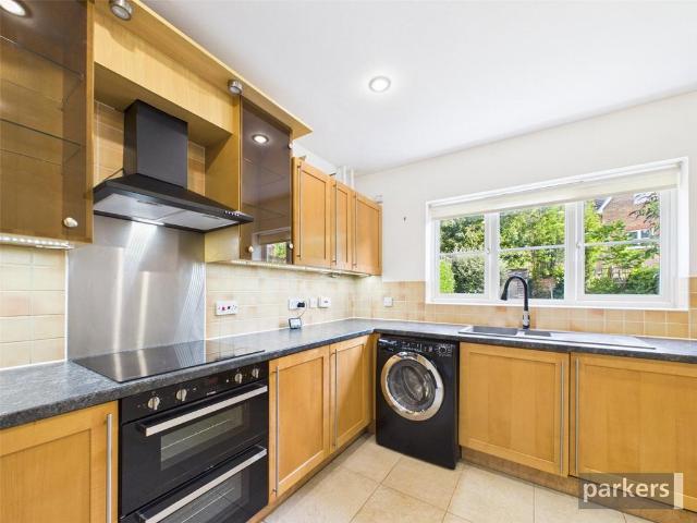 Cintra Close, Reading RG2 5 bed end of terrace house to rent £2,800 pcm £646 pw