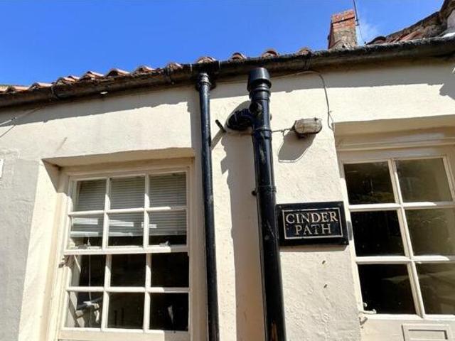 Cinder Path, High Street, 2 Bedroom Semi detached