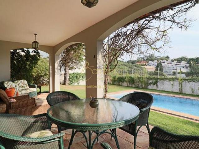 Cidade Jardim otima casa com 4 Quartos/2 suítes, 700 m2 de terreno. Confira!