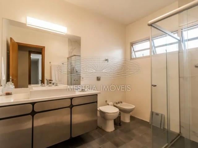 Cidade Jardim | Casa com 620 m² | 4 suítes e 4 vagas!