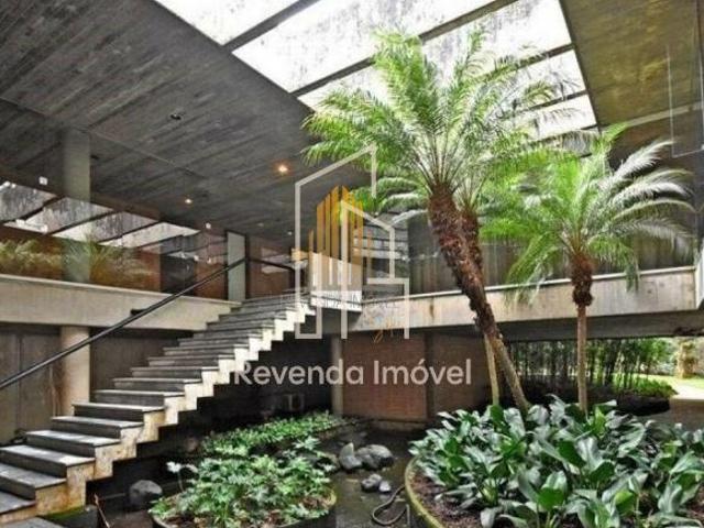 CIDADE JARDIM CASA TERREA DE 976M² DE AREA UTIL EM UM TERRENO DE 3.100M²