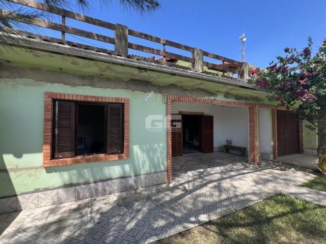 CIDREIRA CASA COM 4 DORMITÓRIOS E AMPLO TERRAÇO