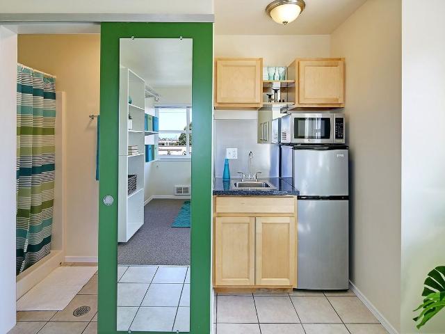 Cielo Apodments Studio Apartment for Rent at 4524 7th Ave Ne, Seattle, WA 98105 University District