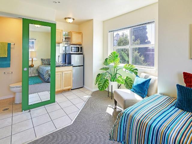 Cielo Apodments Studio Apartment for Rent at 4524 7th Ave Ne, Seattle, WA 98105 University District