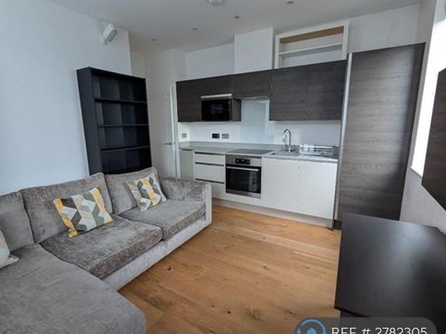 Circa Apartments, Harlington, Hayes, UB3 1 bed flat to rent £1,450 pcm £335 pw