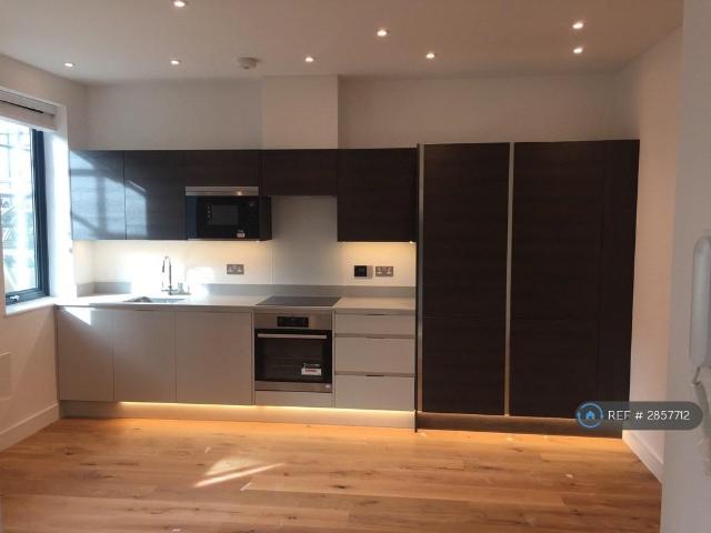 Circa Apartments, Harlington, Hayes, UB3 1 bed flat to rent £1,450 pcm £335 pw