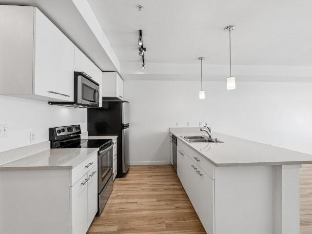 Circa Green Lake Apartments Studio Apartment for Rent at 6900 E Green Lake Way N, Seattle, WA 98115 Green Lake