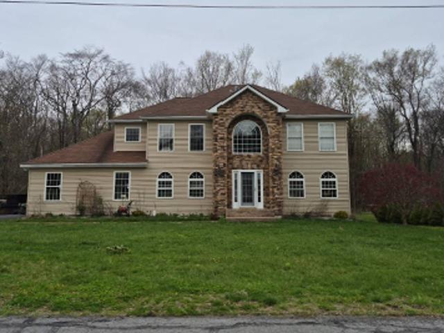 Circle Dr