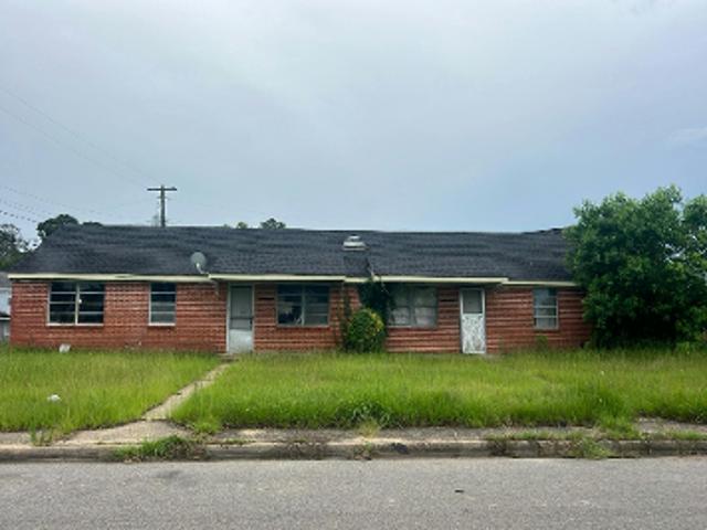Circle Dr