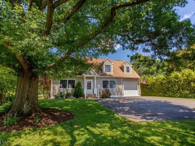 Circle Dr S, West Amwell, Home For Sale