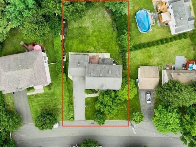 Circle Dr, Paramus, Home For Sale