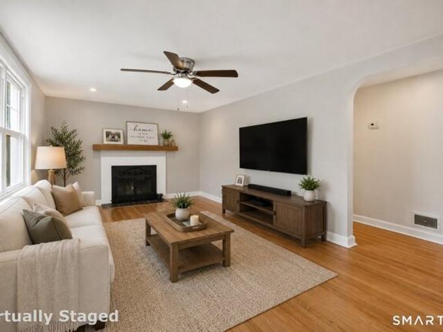Circle Dr, Wallingford, Home For Sale