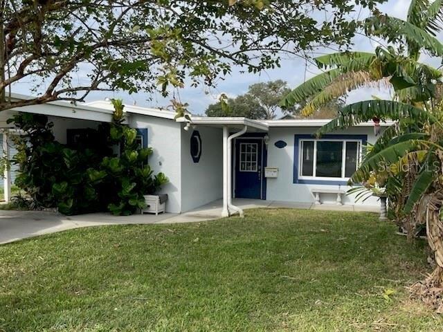 Circle Dr, Weeki Wachee, Home For Sale