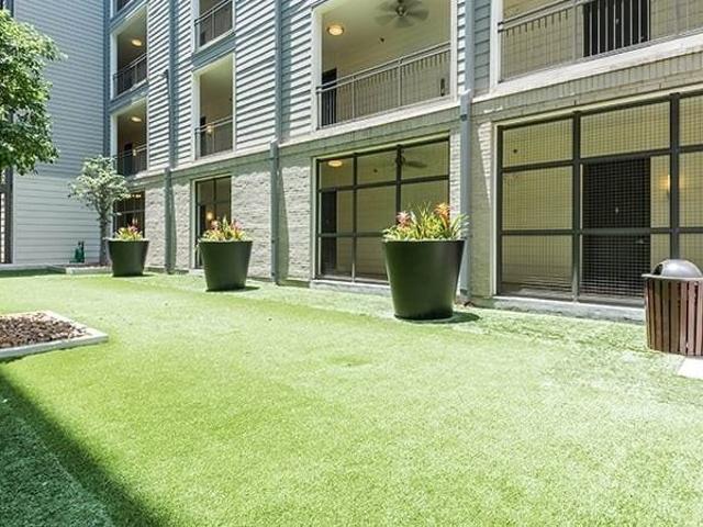 Circuit 1 Bedroom Apartment for Rent at 2424 Capitol St, Houston, TX 77003 Downtown Houston