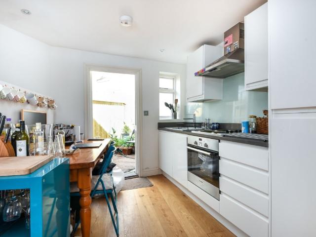 Circus Street, Greenwich, London SE10, 1 bed detached house to rent, £1,900 pcm | PrimeLocation