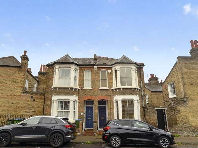 Circus Street, London SE10, 3 bed terraced house to rent, £2,450 pcm | PrimeLocation