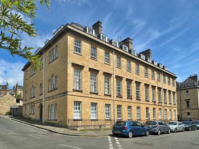 Circus Place, Bath 1 bed apartment to rent £1,485 pcm £343 pw