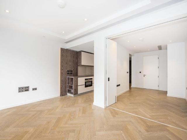 Circus Road West London SW11 1 bed apartment to rent £3,200 pcm £738 pw