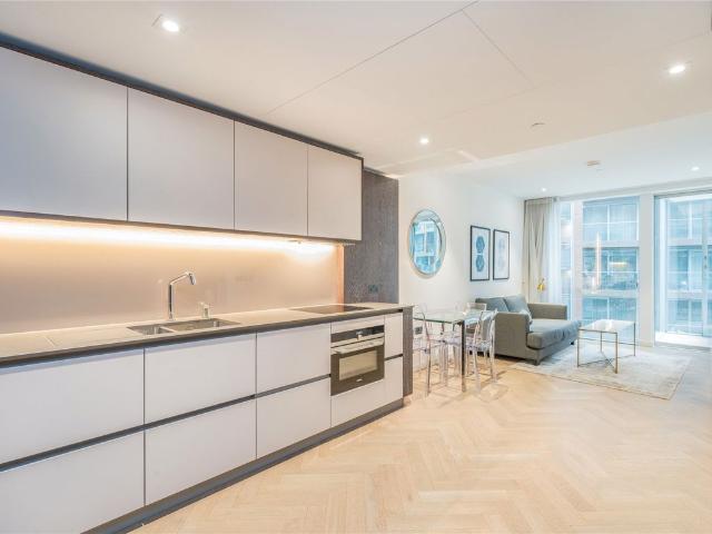 Circus Road West, Wandsworth SW11, 1 bed flat to rent, £3,358 pcm | PrimeLocation