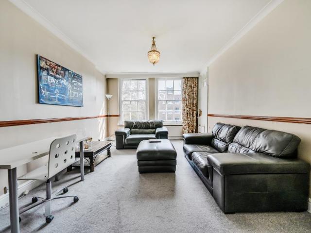 Circus Road, London, NW8 3 bed apartment to rent £4,500 pcm £1,038 pw