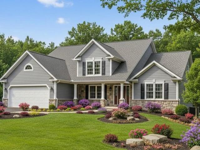 Cisella Dr, Pottsville, PA 17901
