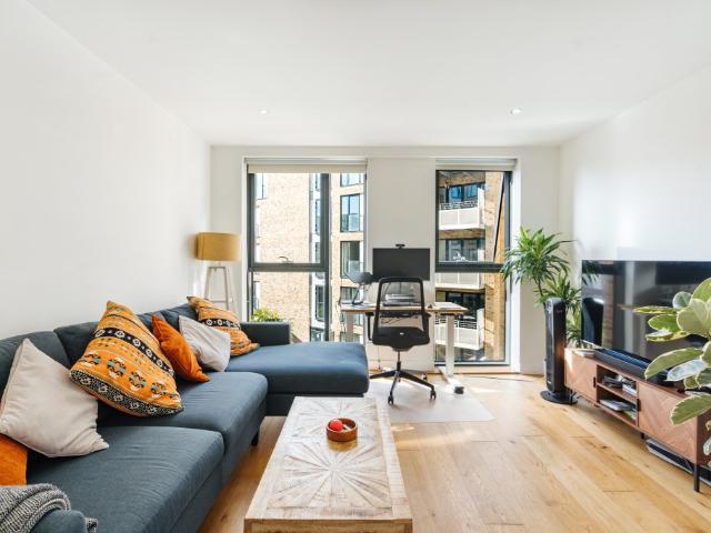 city mill apartments lee street e8 – £2200.00pm