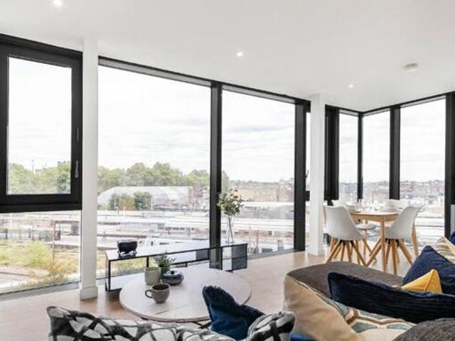 City North Place, London, 3 Bedroom Flat