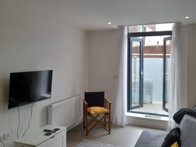 City Of Canterbury CT1, 1 bed flat to rent, £2,878 pcm | PrimeLocation