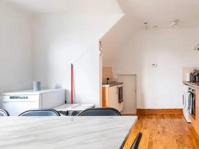 City of Edinburgh, EH16 5PA, United Kingdom | 5 bed duplex for rent #147265927 | Rentberry