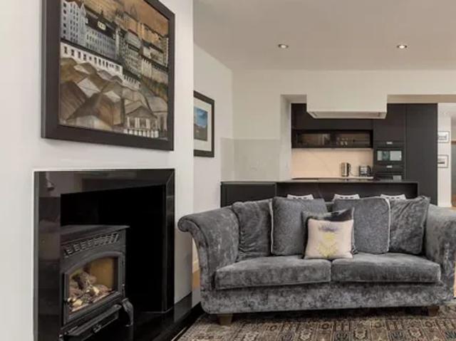 City of Edinburgh, EH1 3EP, United Kingdom | 3 bed townhouse for rent #96299592 | Rentberry