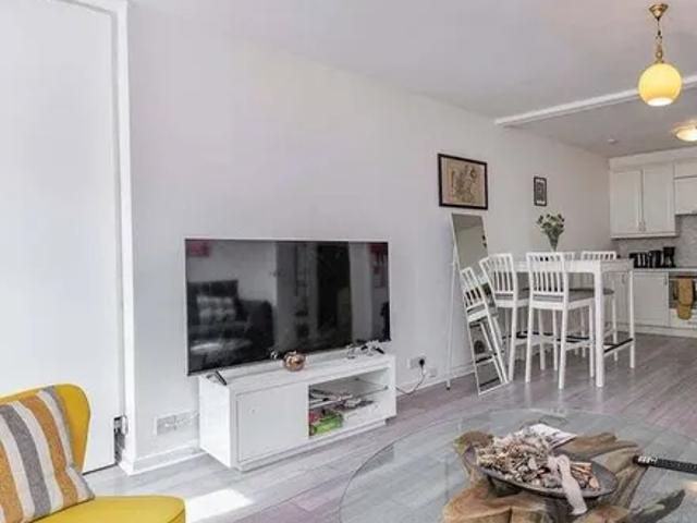 City of Edinburgh, EH1 1PB, United Kingdom | 2 bed apartment for rent #95643189 | Rentberry