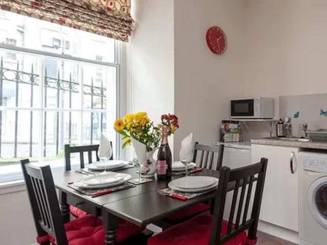 City of Edinburgh, EH1 1QR, United Kingdom | 2 bed apartment for rent #96105643 | Rentberry