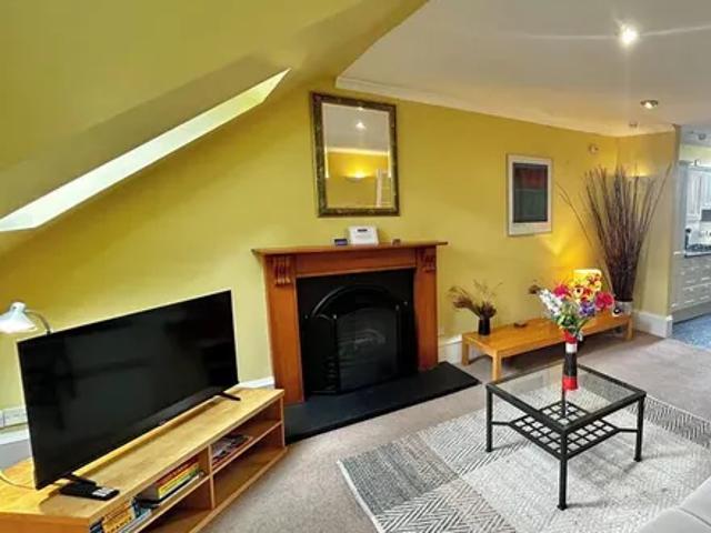 City of Edinburgh, EH1 1RF, United Kingdom | 2 bed apartment for rent #96290060 | Rentberry