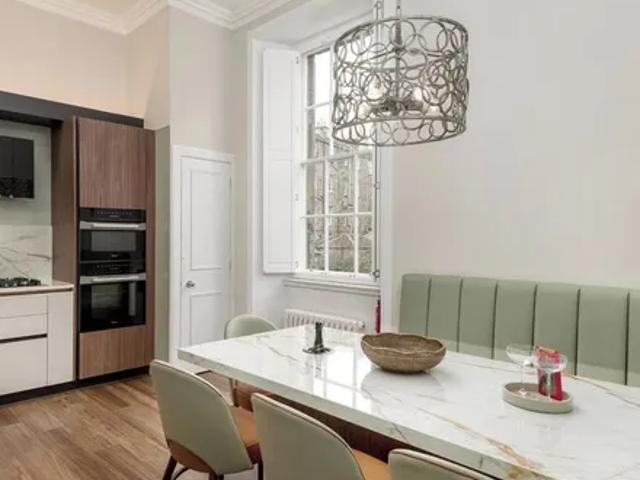 City of Edinburgh, EH1 2DP, United Kingdom | 3 bed apartment for rent #96529034 | Rentberry