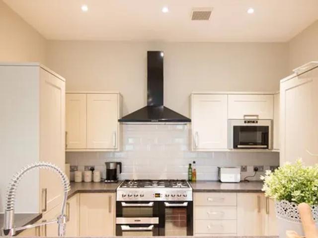 City of Edinburgh, EH2 1LH, United Kingdom | 5 bed townhouse for rent #95626414 | Rentberry
