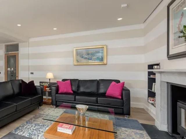 City of Edinburgh, EH3 6JQ, United Kingdom | 2 bed apartment for rent #95628174 | Rentberry