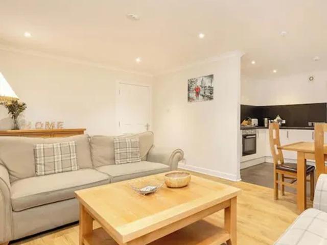 City of Edinburgh, EH3 8EF, United Kingdom | 3 bed apartment for rent #95772481 | Rentberry