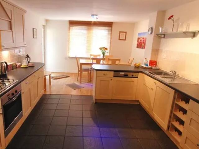 City of Edinburgh, EH7 4NJ, United Kingdom | 3 bed apartment for rent #97998232 | Rentberry