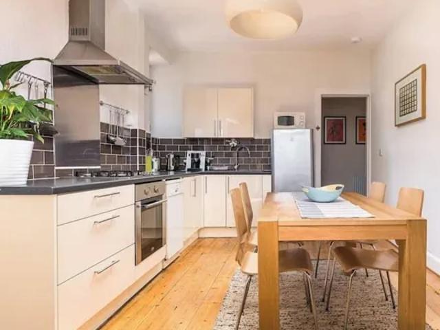 City of Edinburgh, EH8 8EF, United Kingdom | 3 bed apartment for rent #97897169 | Rentberry